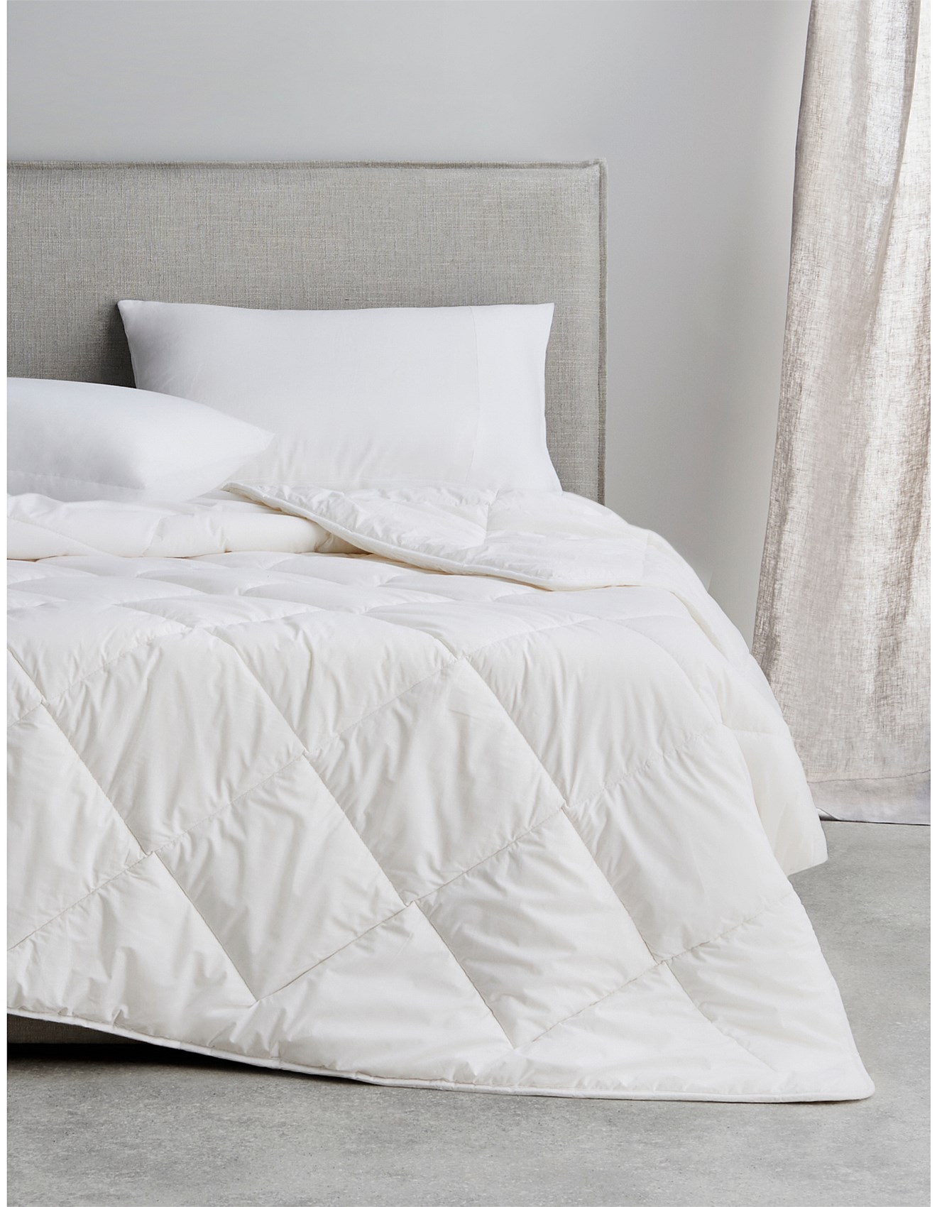 Sheridan Deluxe Australian Wool Queen Quilt | David Jones
