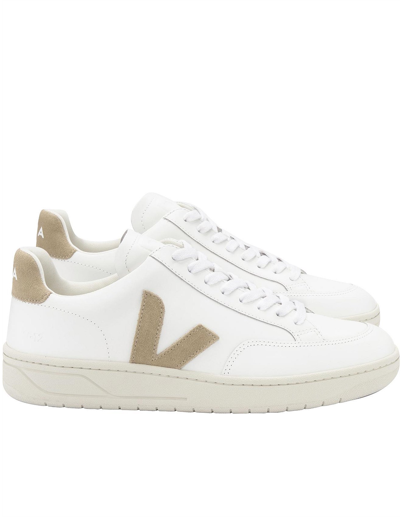 Veja V12 Sneaker | David Jones