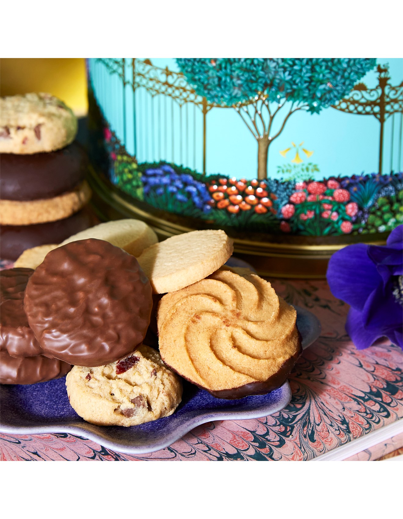 Fortnum & Mason Coronation Musical Biscuit Tin 500g | David Jones