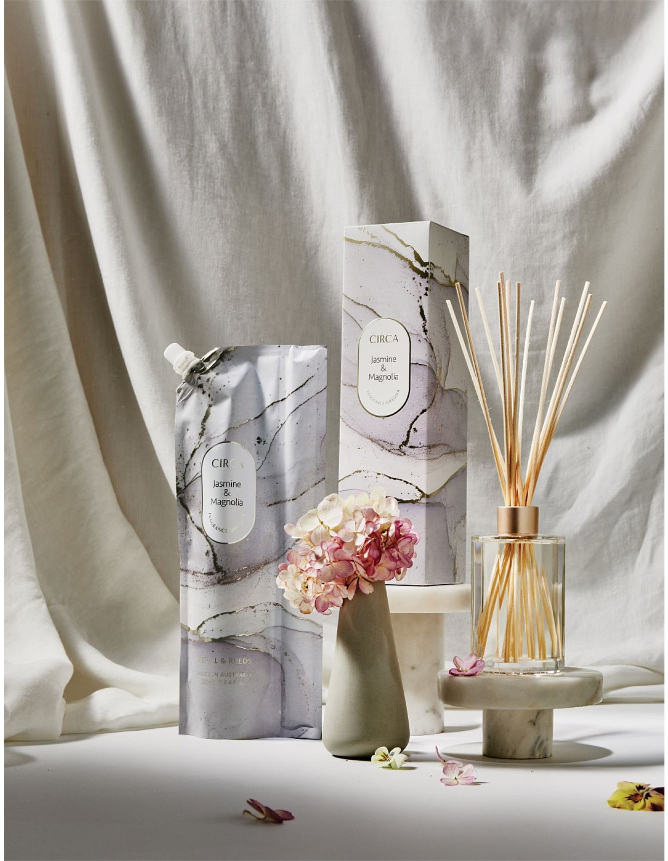 Circa Jasmine & Magnolia Reed Diffuser Refill Pouch & Reeds 250ml ...