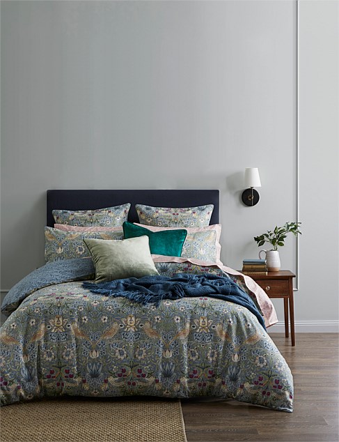 Morris & Co Strawberry Thief Double Bed Quilt Cover | David Jones