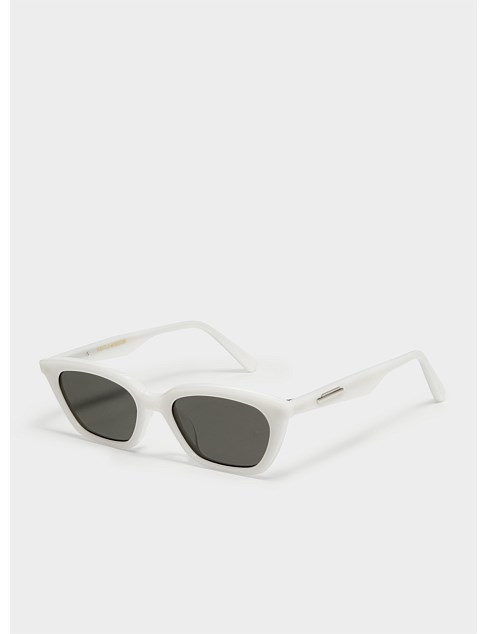 Gentle Monster Loti-w2 Sunglasses | David Jones
