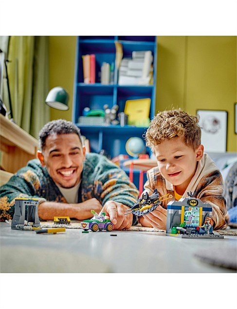 Lego Lego Super Heroes the Batcave With Batman, Batgirl and the Joker ...