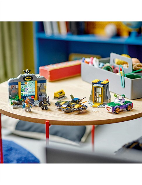 Lego Lego Super Heroes the Batcave With Batman, Batgirl and the Joker ...