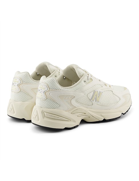 New Balance Unisex 725 Sneaker | David Jones
